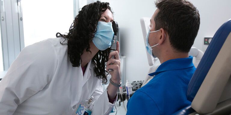 What Is Internal Medicine? An Inside Look at the Role of an Internist | SGU