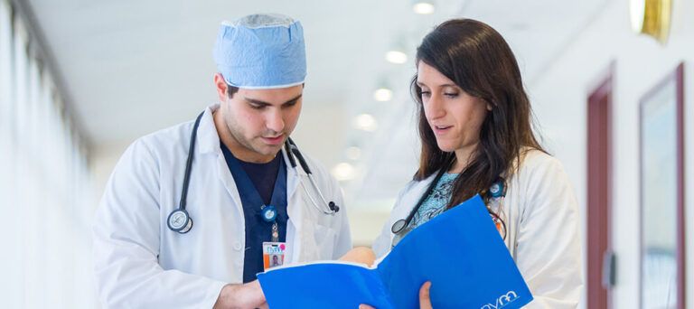 What Is Internal Medicine? An Inside Look at the Role of an Internist | SGU